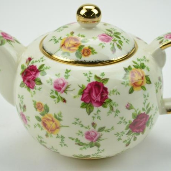 Royal Albert | Dining | Royal Albert Old Country Rose Large Tea Pot Nwt ...